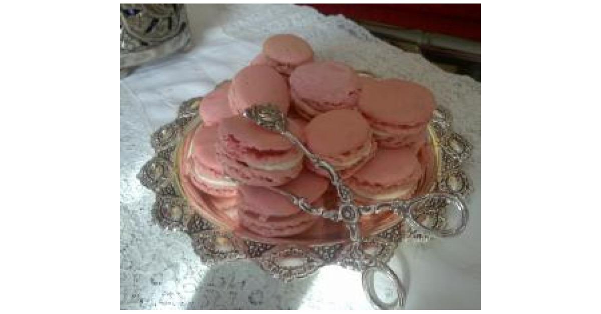 Macarons rosa confetto è un ricetta creata dall'utente SOFIA61. Questa ...