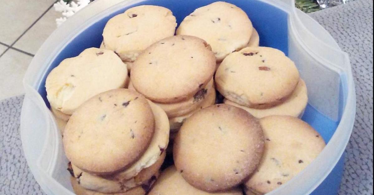 Biscotti con gocce di cioccolato friabilissimi e senza glutine è un ...